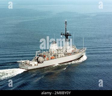 A starboard quarter view of the mine countermeasures ship USS SENTRY ...