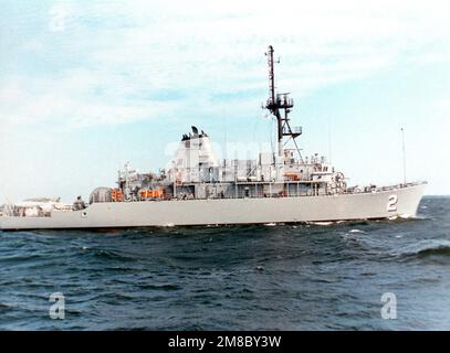 A starboard view of the mine countermeasures ship USS SENTRY (MCM-3 ...