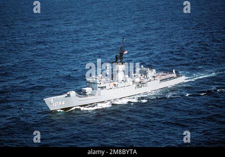 Port bow view of USS Pharris (FF-1094) underway during Fleet Week New ...
