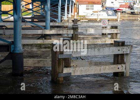 Cookham, Berkshire, UK. 13th January, 2023. A water filled canoe on the ...