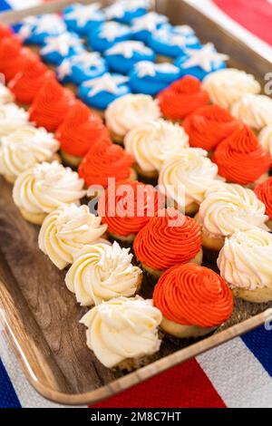 American Flag Mini Cupcakes Stock Photo - Alamy