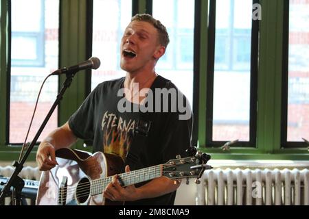 Matt Maeson films a session in Brooklyn Stock Photo - Alamy