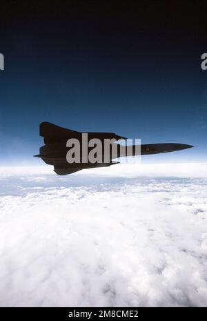 Air to air view right side view of a 9th Strategic Reconnaissance Wing ...