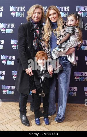 Kelly Simpkin and Nicky Clarke and children attends the StarWars ...