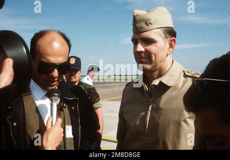 Admiral Jonathan T. Howe, right, Commander in CHIEF, Allied Forces ...