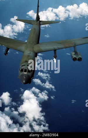 An air-to-air overhead view of a B-52 Stratofortress aircraft Stock ...