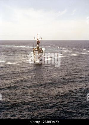 A bow view of the guided missile frigate USS STARK (FFG 31) underway ...