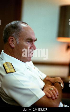 Adm. Frank B. Kelso II, chief of naval operations, talks with MASTER ...