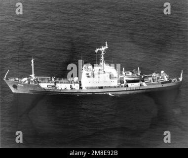 A port beam view of a Russian Maritime Border Guard Svetlyak-class ...