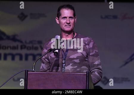 Jeff Hartwig speaks during the opening session of the UCS Spirit ...