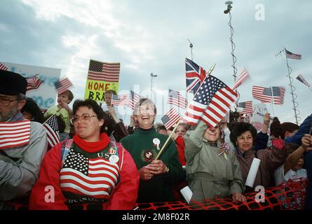 Well-wishers welcome LT. Jeffrey Zaun, LT. Lawrence Slade, and LT ...