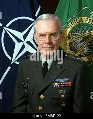 GEN John R. Galvin, USA (uncovered). Country: Unknown Stock Photo - Alamy