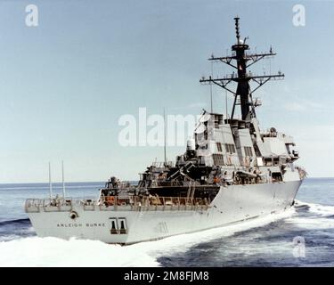 A starboard quarter view of the destroyer USS COMTE DE GRASSE (DD-974 ...