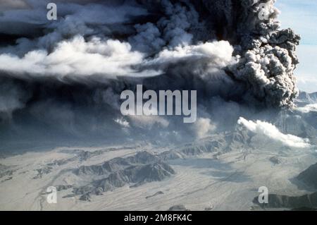 Clouds of ash pour from Mount Pinatubo as the volcano comes to life for ...