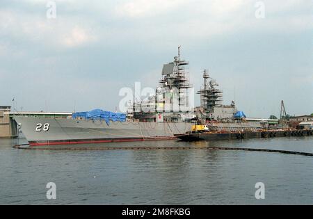 USS Wainwright (CG-28) undergoing overhaul at the Metro Machine Company ...