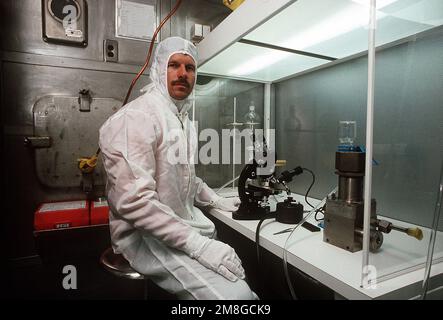 USS Pigeon (ASR-21) in dry dock at NASSCO San Diego, California (USA ...