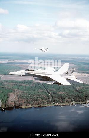 CVN 73, F/A-18C Hornet, Golden Dragons, Golden Dragons of Strike ...