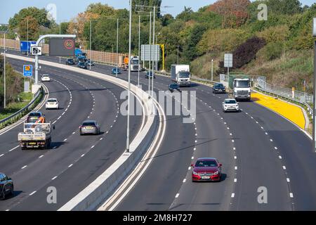 Slough, Berkshire, UK. 6th October, 2022. Stopped Vehicle Detection ...