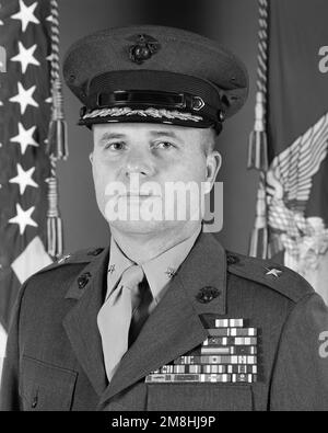Official Portrait of US Marine Corps (USMC) Lieutenant Colonel (LTC ...
