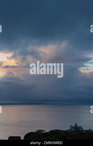 Squally weather over the Bristol channel Stock Photo - Alamy