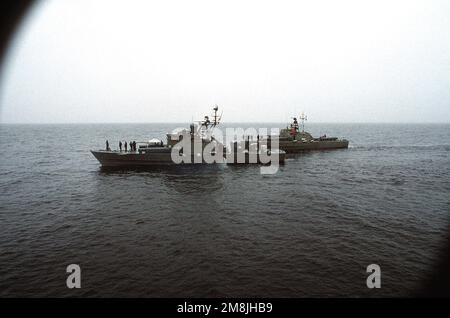 The Norwegian fast attack craft SKARV (P-990) ties up alongside the ...