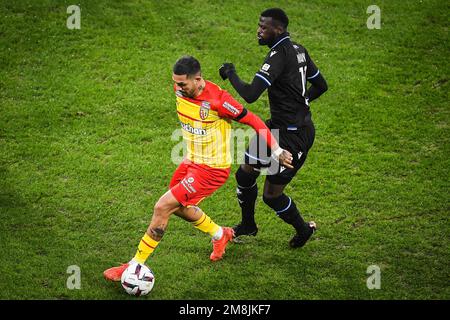 14 Facundo Axel MEDINA (rcl) - 20 Malang SARR (rcl) during the Ligue 1 ...