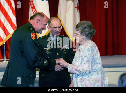 GEN Gordon R. Sullivan (left), Army CHIEF of STAFF, promotes LGEN Leon ...