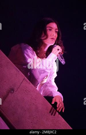 Singer Lorde during a concert in Montreal,Quebec,Canada Stock Photo - Alamy