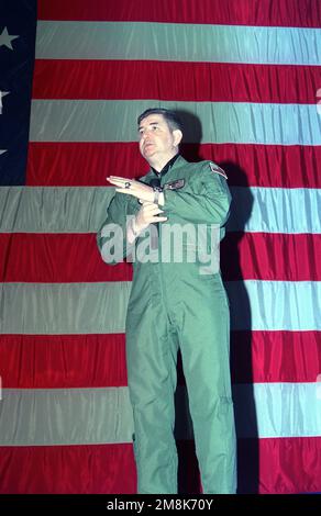 General Ronald Fogelman, Air Force CHIEF of STAFF, gives a thumbs up ...