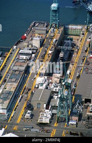 dry dock, newport news shipyard, propellers, Refueling Complex Overhaul ...