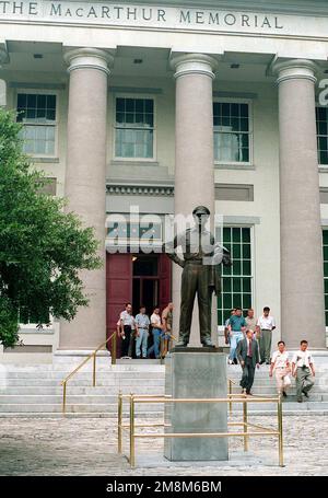 General MacArthur statue in Norfolk Virginia USA Stock Photo - Alamy