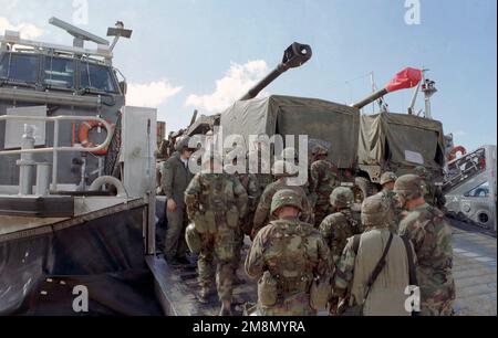 U.S. Army soldiers from the 377th Maintenance Company, out of Manitowoc ...
