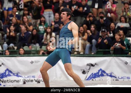 Jacob Wooten celebrates after placing second in the elite men's ...