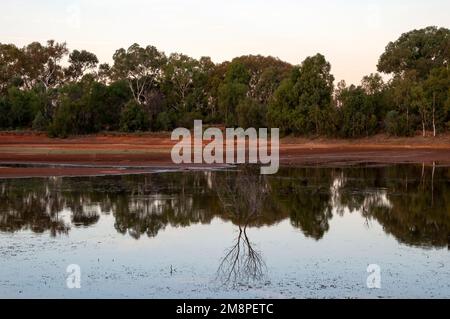 Cobar Australia, low water levels of newey reservoir at dusk Stock ...