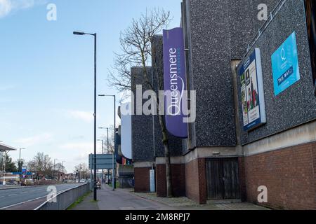 The Queensmere Shopping Centre on the High Street in Slough, Berkshire ...