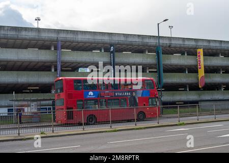 The Queensmere Shopping Centre on the High Street in Slough, Berkshire ...