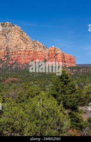 Red Rock Ranger District Area viewpoint. Sedona area of Arizona, USA ...