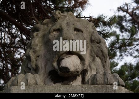 Lion memorial to the boxer 'Gentleman John' Jackson the national ...