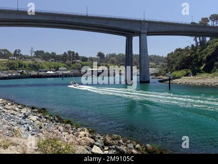 The rocky, rugged and wild mouth of the Noyo River, Noyo, Mendocino ...