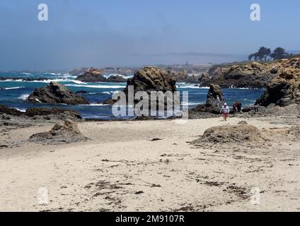 The rocky, rugged and wild mouth of the Noyo River, Noyo, Mendocino ...