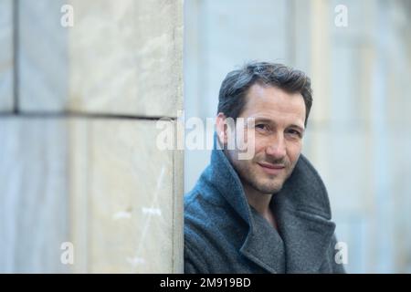 PRODUCTION - 16 January 2023, Hessen, Frankfurt/Main: Actor David Rott ...