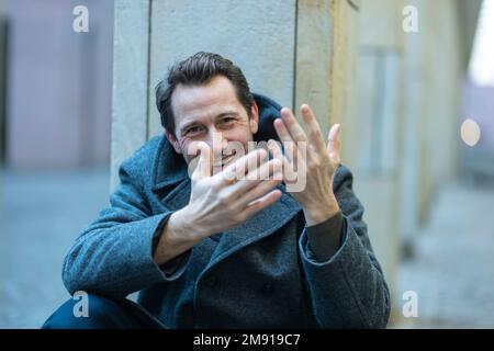 PRODUCTION - 16 January 2023, Hessen, Frankfurt/Main: Actor David Rott ...