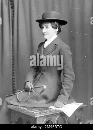 Upper Class Horse Woman in Fox Hunting Attire Stock Photo - Alamy