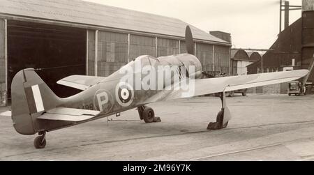 Captured Focke-Wulf Fw190A-3, MP499, in RAF markings. Ready for take ...
