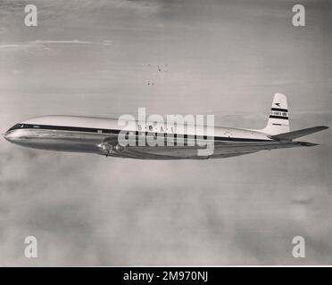 The first production de Havilland DH106 Comet 2, G-AMXA, of BOAC ...