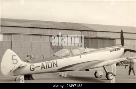 Supermarine Spitfire VIII, MT818, after conversion to the two-seat ...