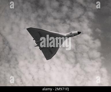 Avro Vulcan B1, XA903, armed with a Blue Steel ‘stand-off’ bomb Stock ...