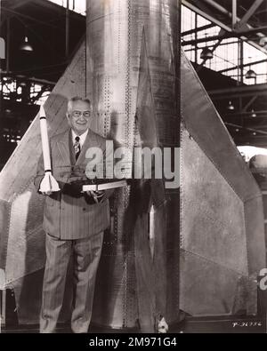 Glenn Luther Martin (1886-1955), founder of the Martin Aircraft Company ...