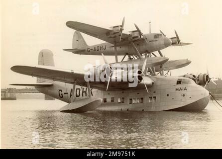 Short S20 and S21 Mayo Composite (aft) beached Stock Photo - Alamy