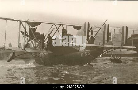 Supermarine Swan, N175, which became G-EBJY in 1924 Stock Photo - Alamy